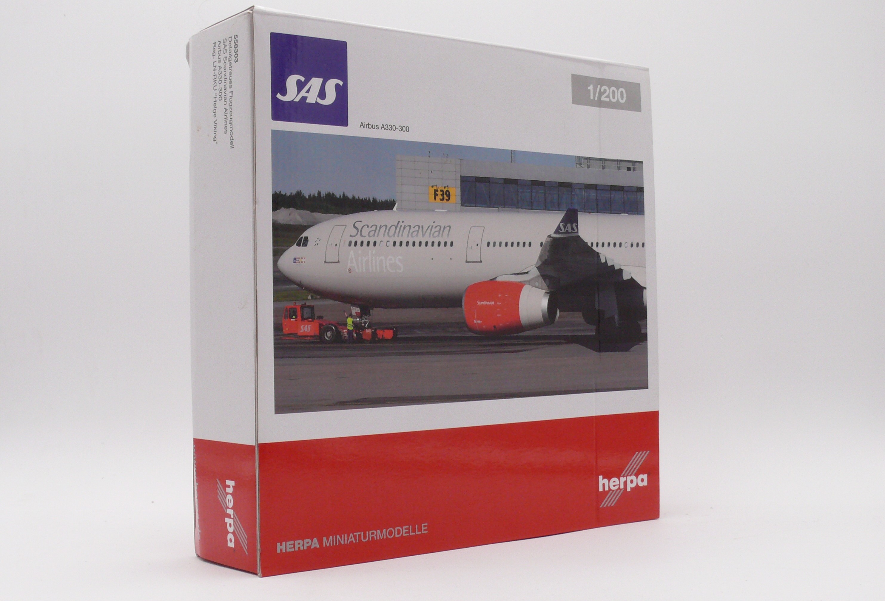 Herpa 558303 Airbus A330-300 SAS "Helge Viking" LN-RKU 1:200 | OSO_2_0000223